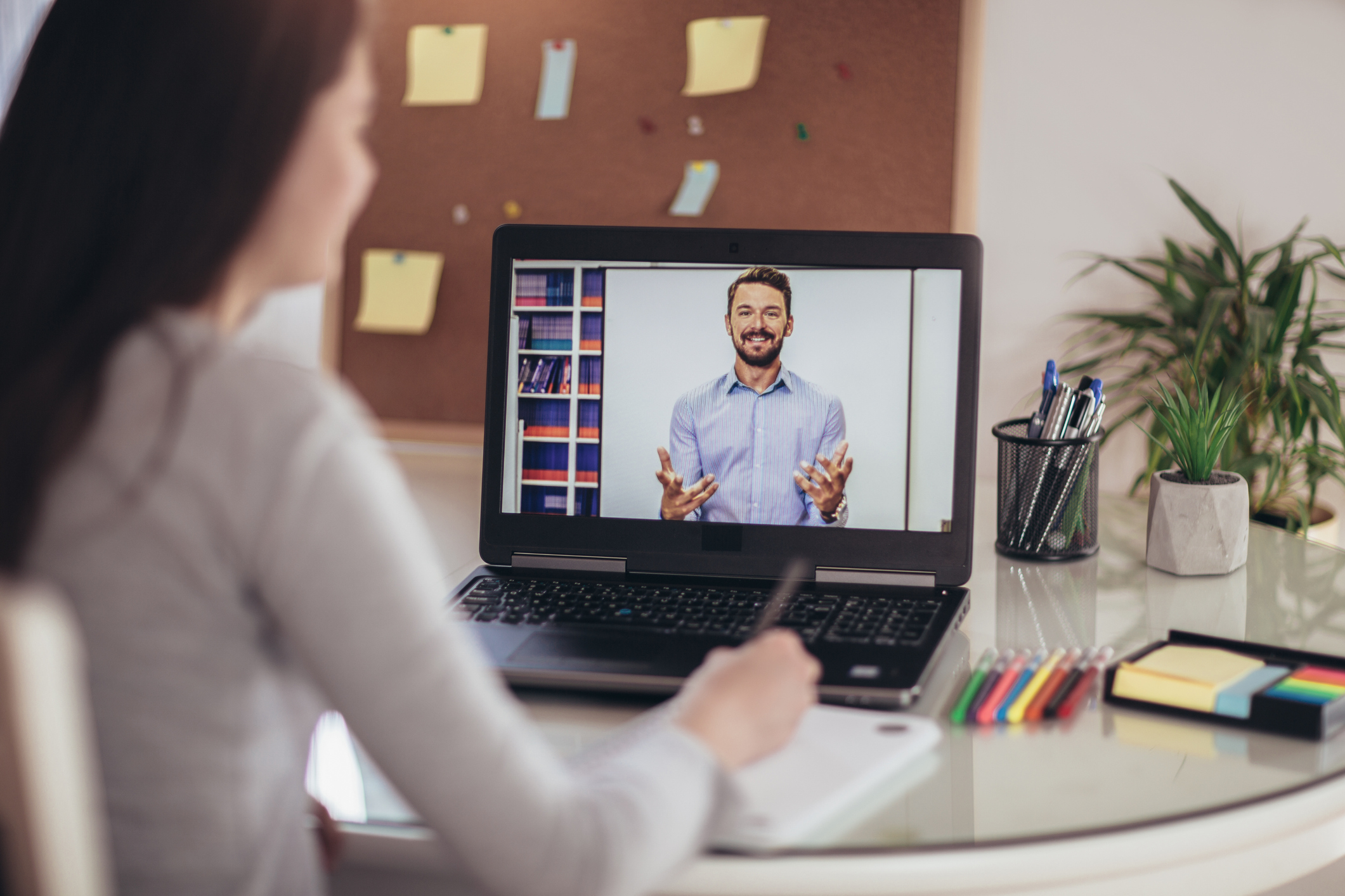 ¿Están exentos de IVA los cursos de formación online? | Asesoría ...